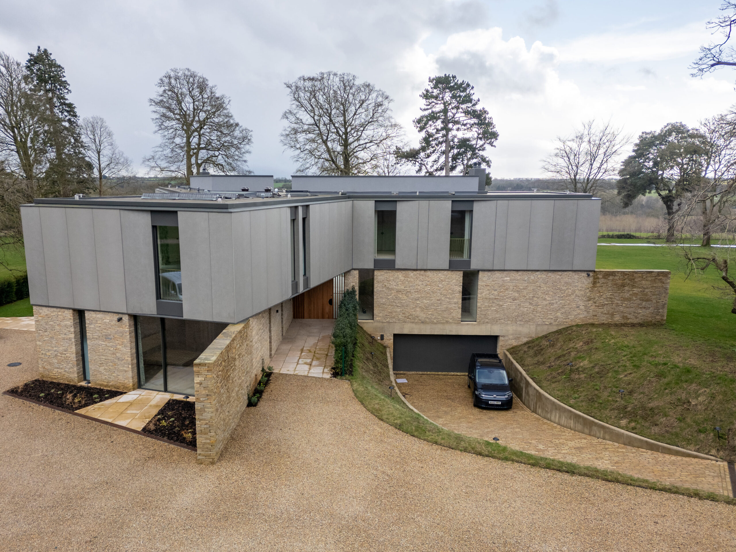 A MODERN SANCTUARY IN HISTORIC OXFORDSHIRE - Newland Solutions